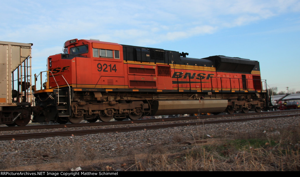 BNSF 9214 - DPU